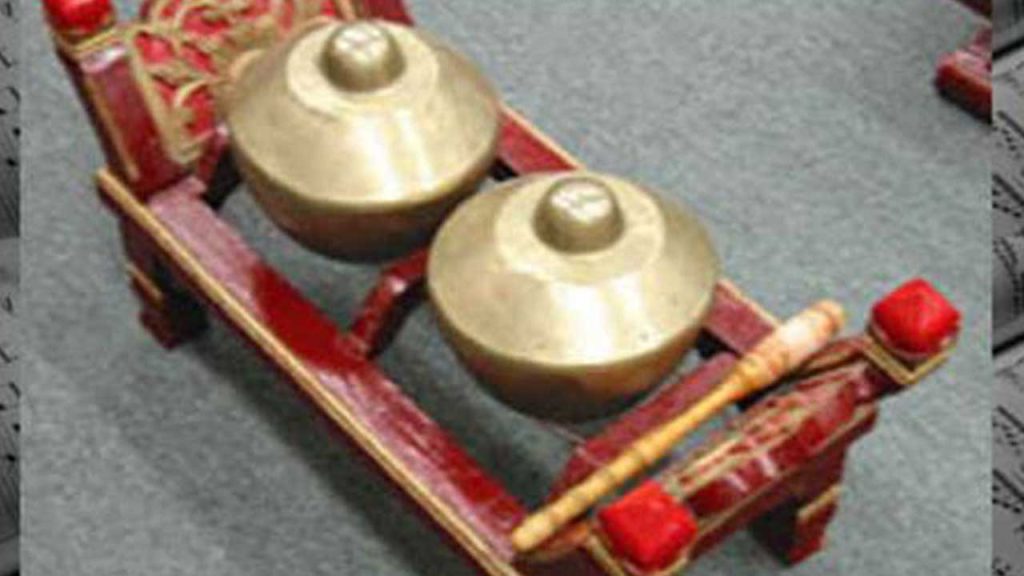 Alat Musik Kenong Gamelan, Bahan, Bentuk, Dan Cara Memainkannya : Not ...